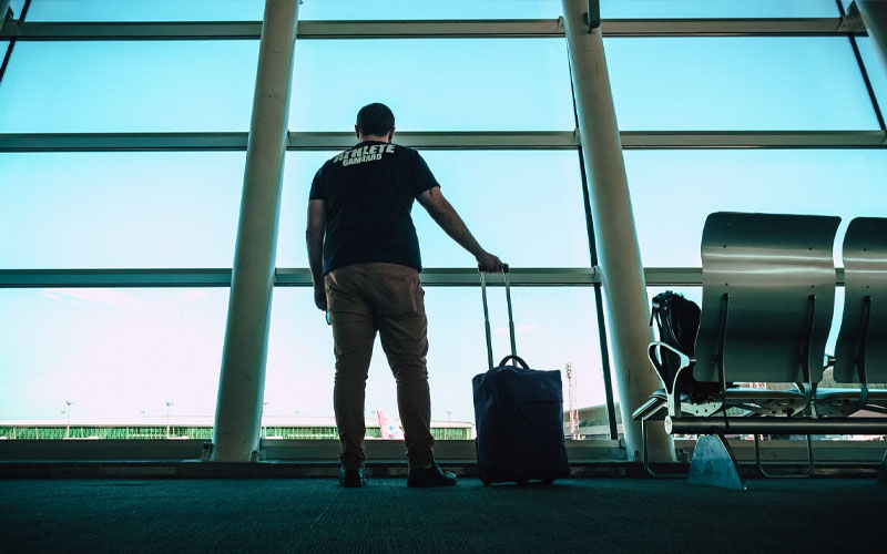 Experts Warn to Never Forget to Do This Before Boarding a Flight ...